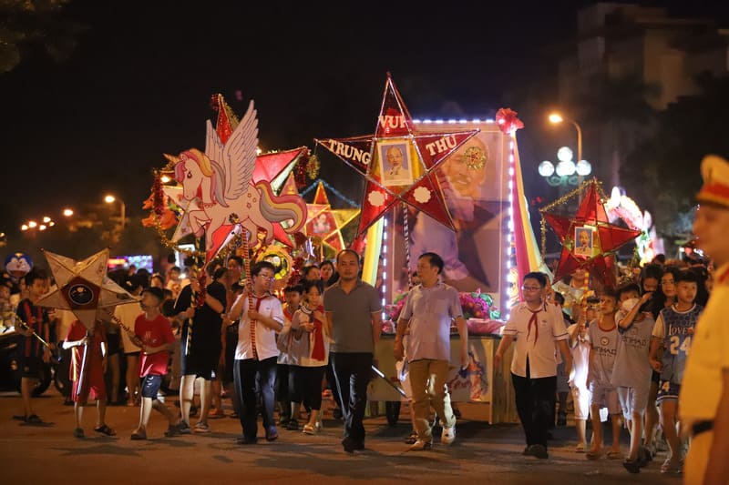 Mid-Autumn Festival Vietnam: Best Places & Travel Tips