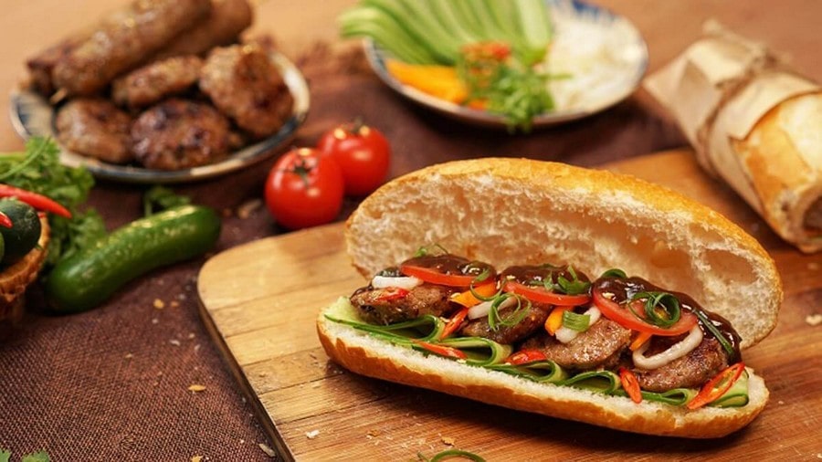 Top 14 Local Eateries in Hanoi Old Quarter You Must Try