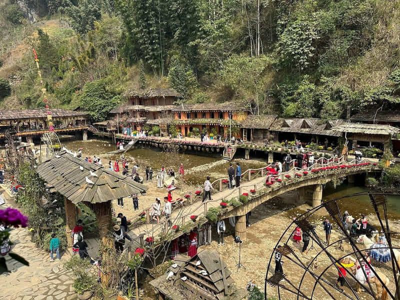 Cat Cat Village Sapa: Travel Guide, Entrance Fee & Tips