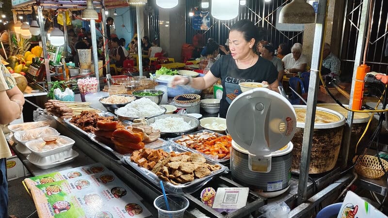 Top 7 Popular Da Nang Night Markets You Must Visit