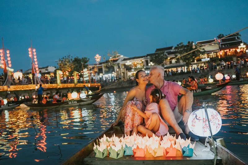 Hoi An Lantern Boat Ride: Timing, Prices & Detailed Guide